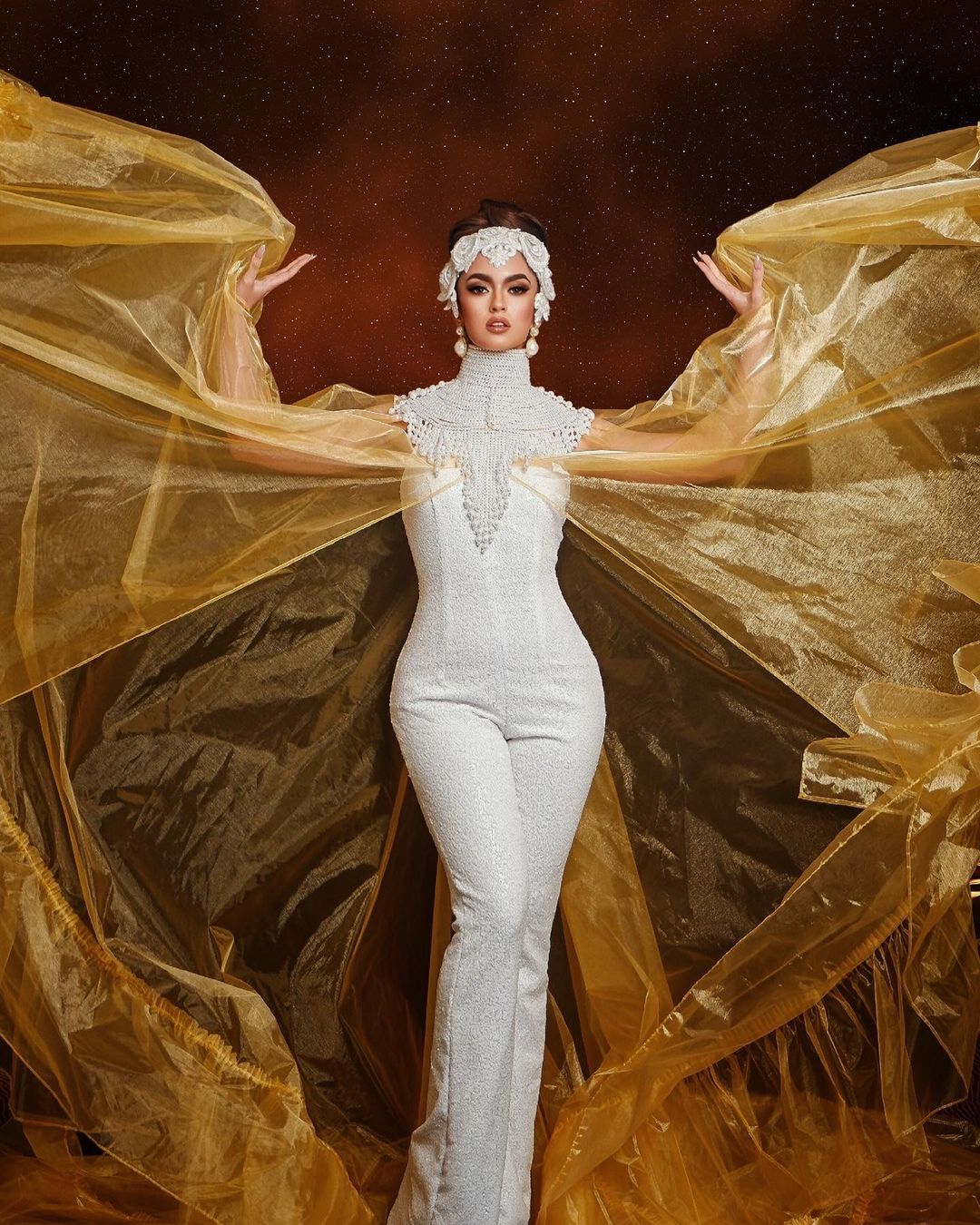 Lujane Yacoub's Stunning Durrah National Costume Photoshoot