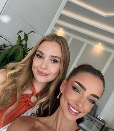 Capturing Double Beauty: Madison Kvaltin's Instagram Masterpiece!