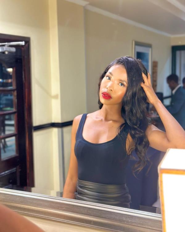 Lesego Chombo's Daring Instagram Photoshoot: A Weekend Delight!