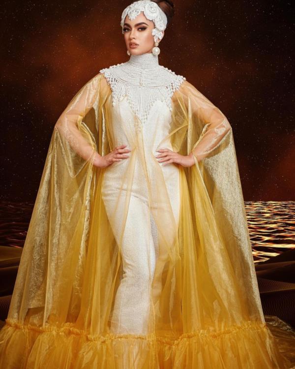 Lujane Yacoub's Stunning Durrah National Costume Photoshoot