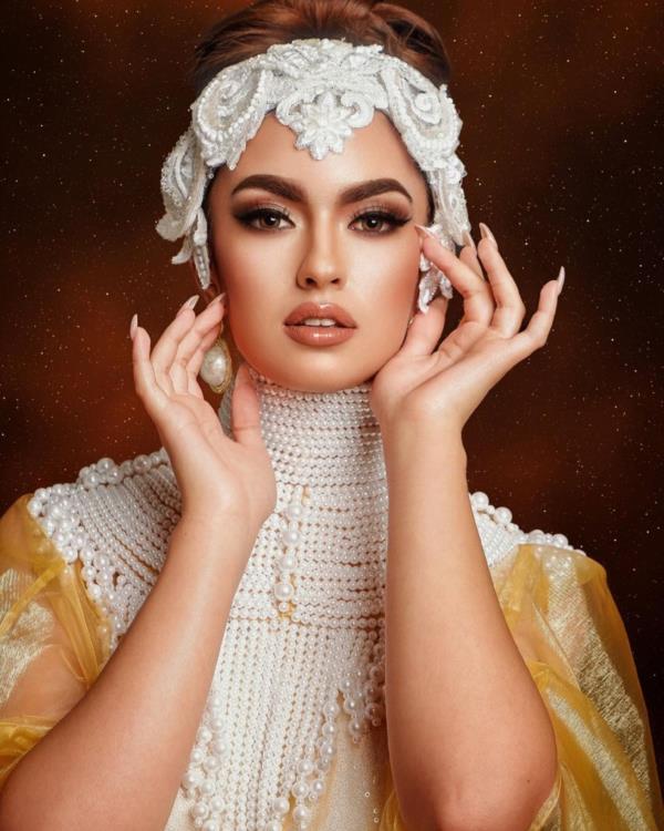 Lujane Yacoub's Stunning Durrah National Costume Photoshoot
