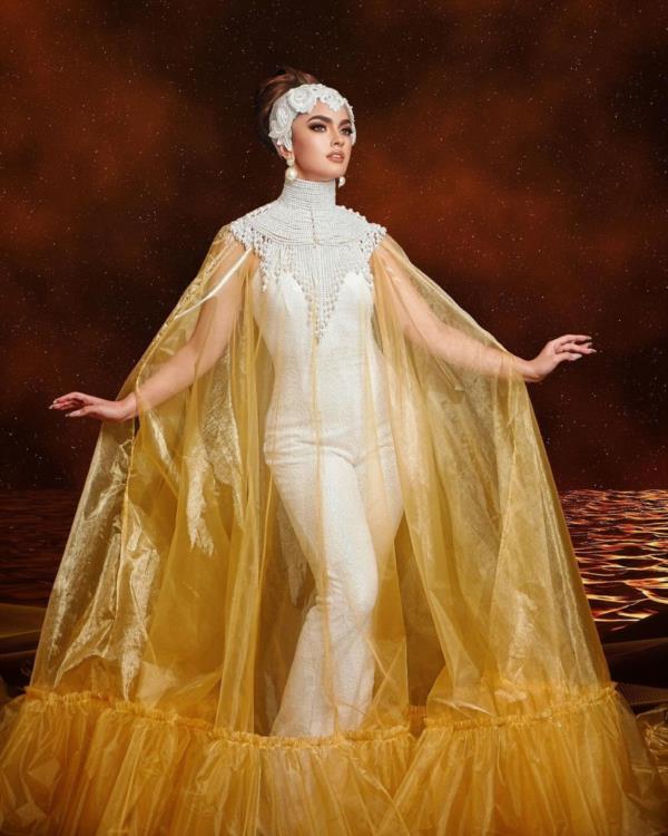 Lujane Yacoub's Stunning Durrah National Costume Photoshoot