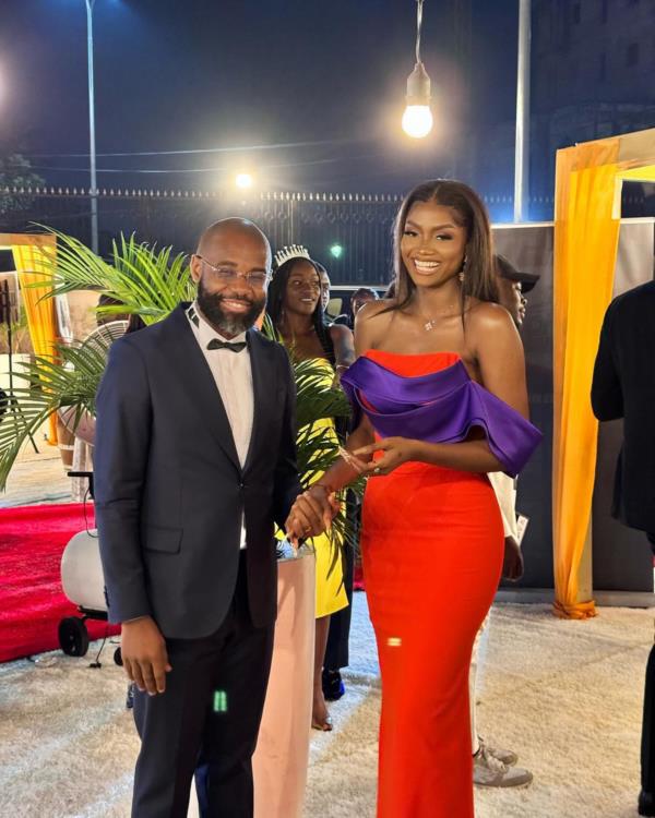 Miss Cameroun Radiates Joy and Sophistication in…